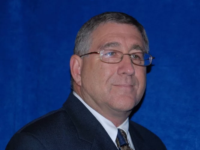 Glassfloss CEO Retires After 32 Years of Service | phcppros